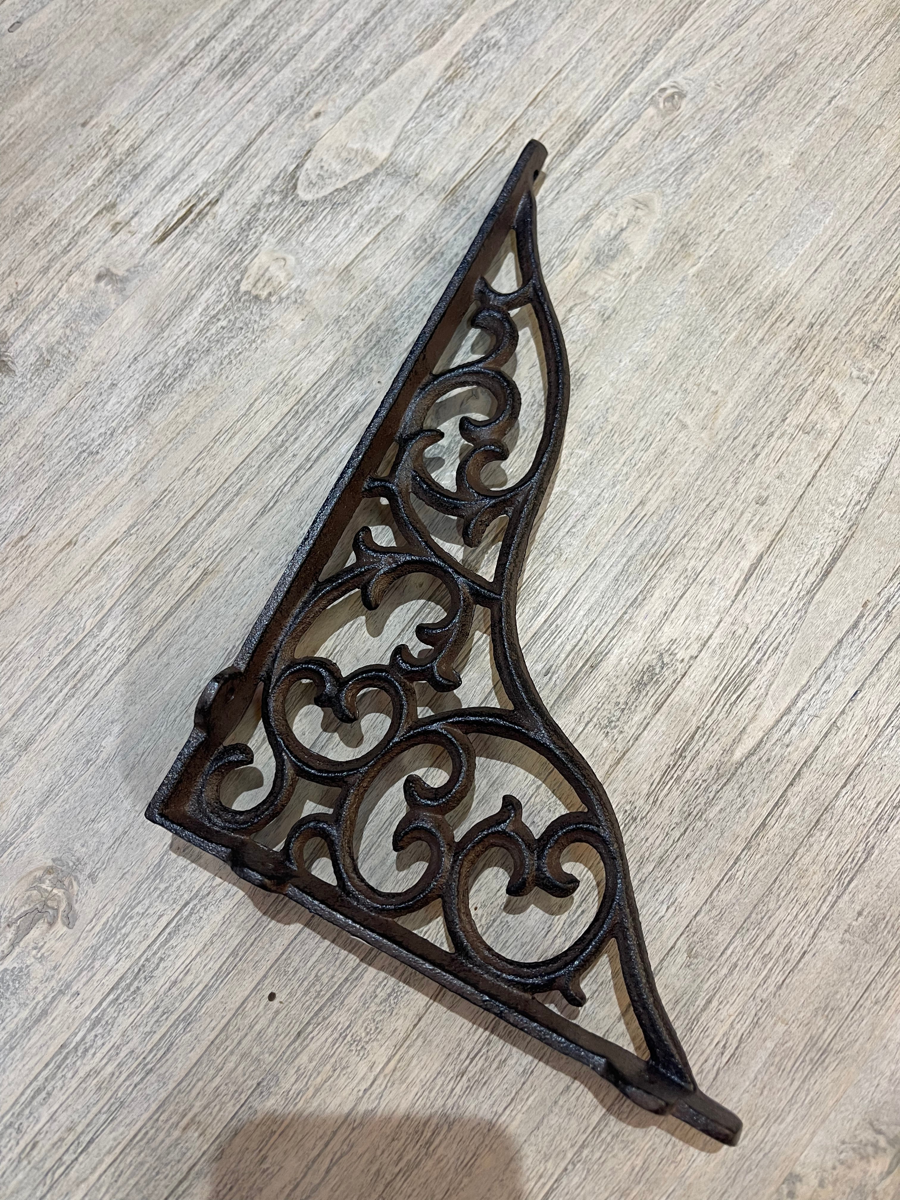 Midwest Craft House Large Cast Iron Vine Bracket – Bargeboard NOLA